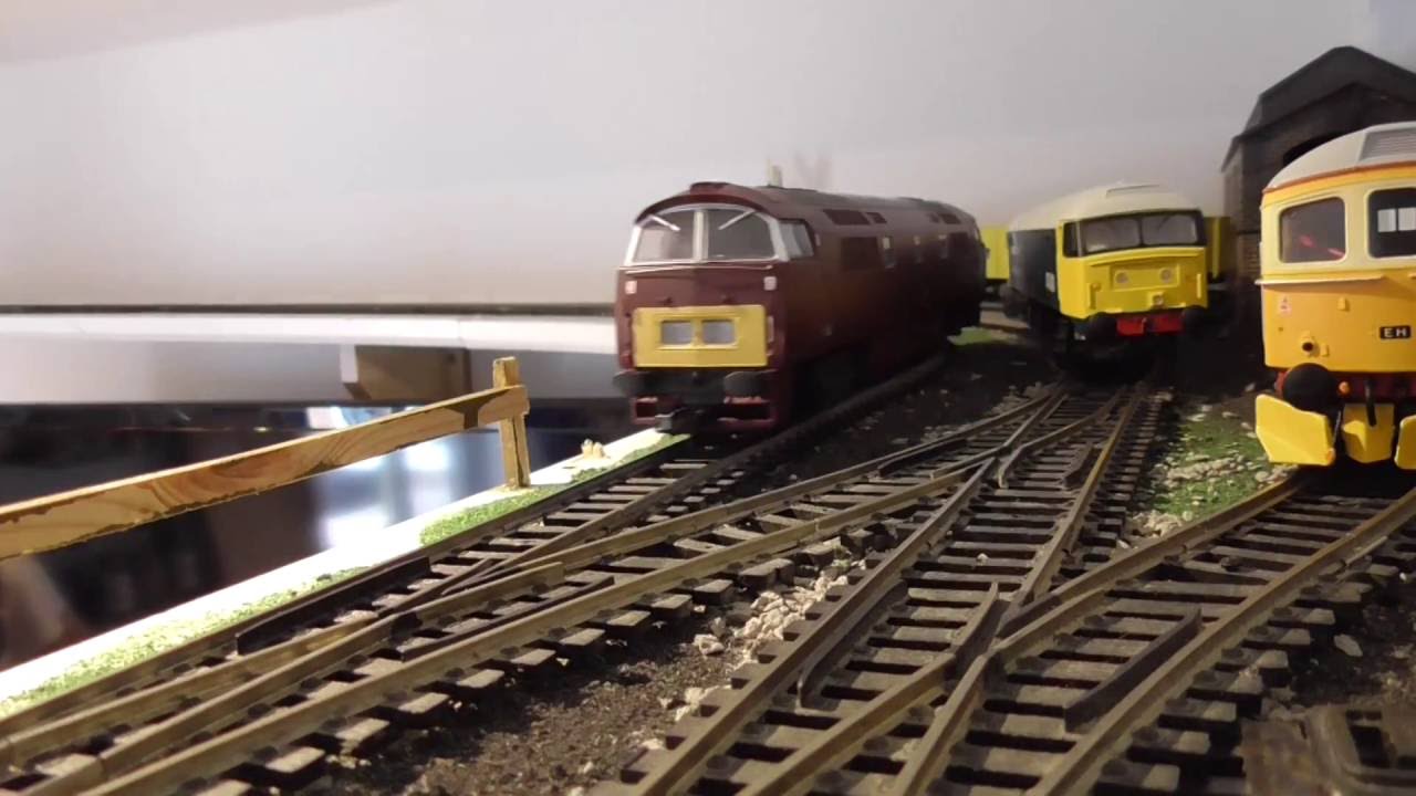Dapol - 00 Gauge Class 52 Western (Review) - YouTube