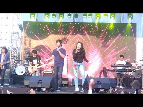 D'MASIV Feat WULAN (Penyiar HOT FM) - JANGAN MENYERAH_Konser HOT Banget (Ultah HOT 93.2 FM yg ke-3)