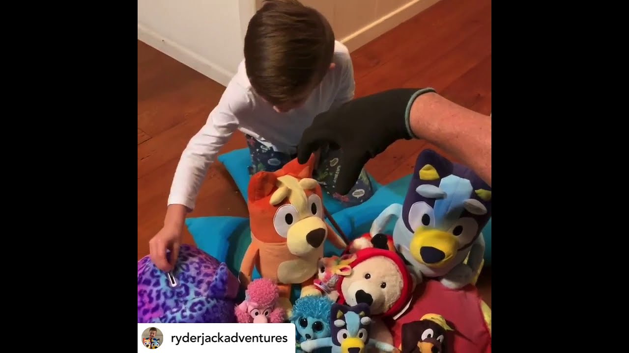 💰 BLUEY | The Claw - Cha Ching! 💙 #shorts - YouTube