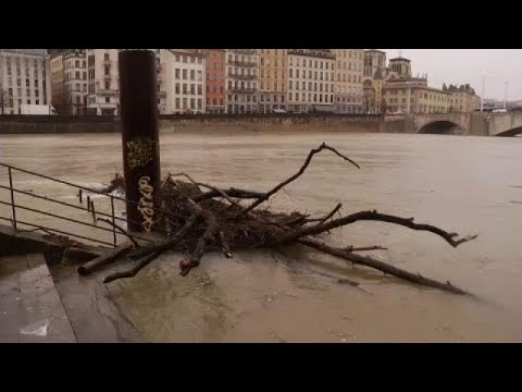 Lyon'da sel alarmı