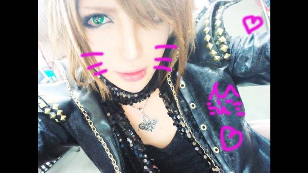 MiA MEJIBRAY - Guitar Solos - YouTube