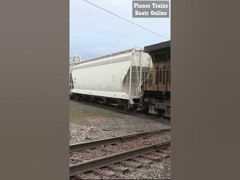 #shorts CN X396 Manifest Train CN 8945 BNSF 1051 & UP 6271 Locomotives #durand - YouTube
