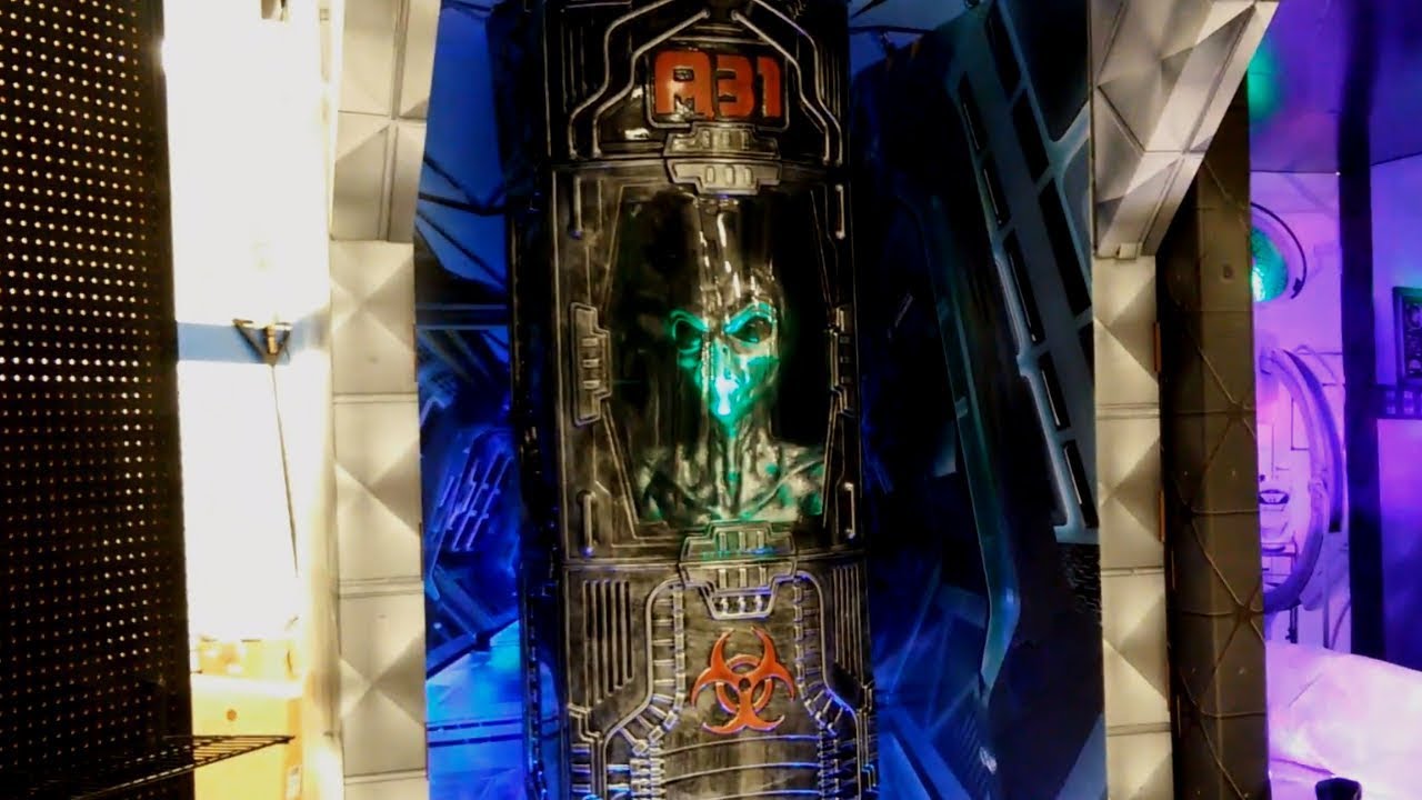 Area 31 Capsule | Spirit Halloween 2017 - YouTube