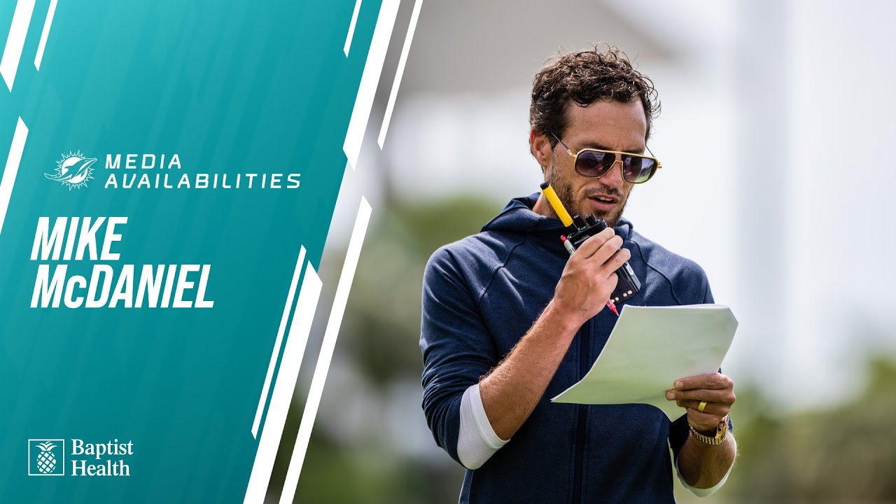 Coach Mike McDaniel meets with the media | Miami Dolphins - YouTube