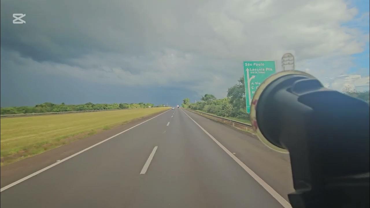 Dirigindo caminhão na rodovia no final de tarde com chuva - YouTube