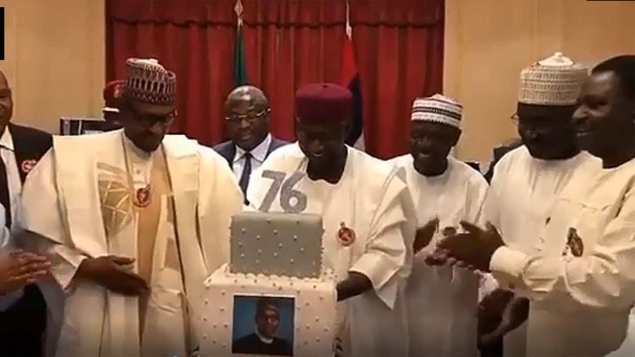 #PMBAt76 | President Buhari celebrates birthday with style |Birthday ...