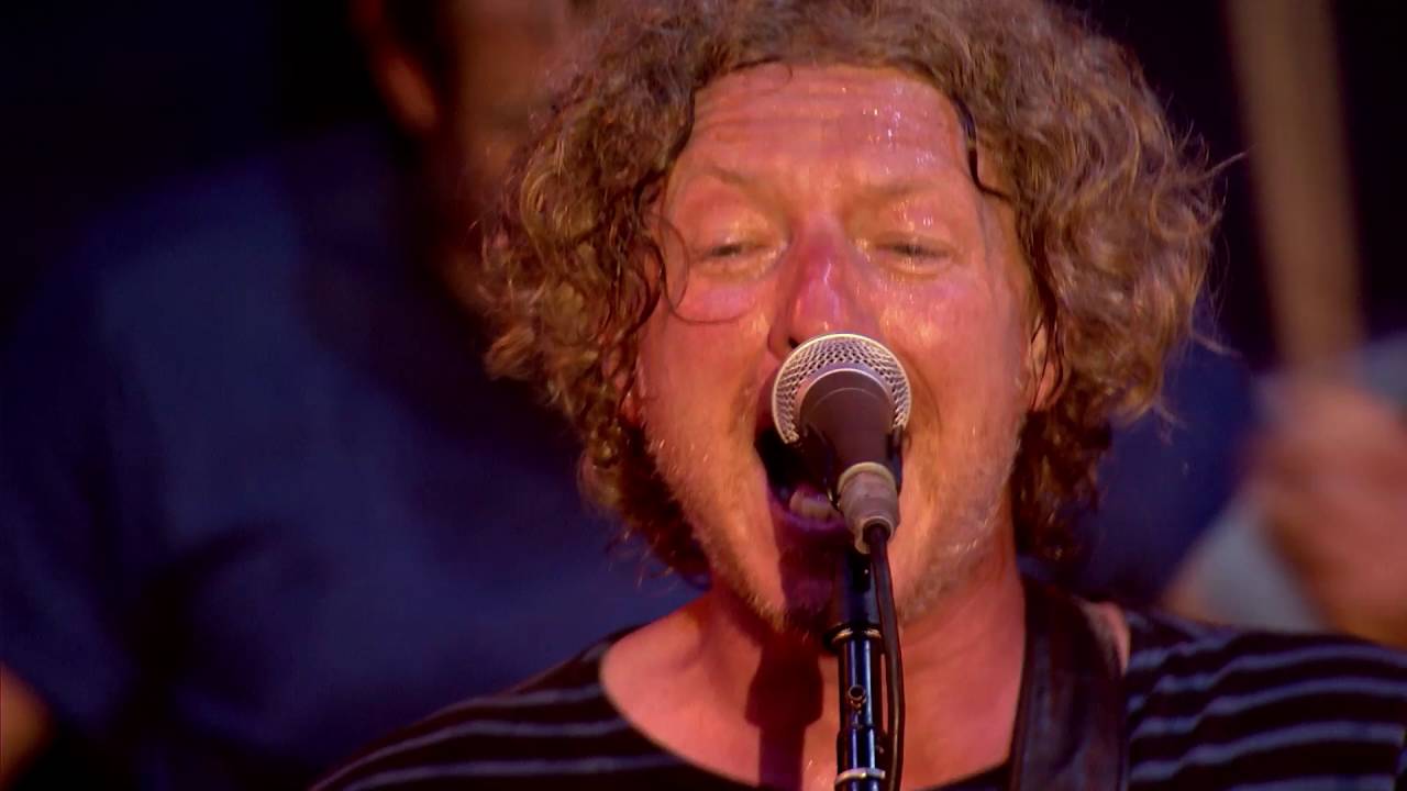 Cast- Alright - Live at the Isle of Wight Festival 2016 - YouTube