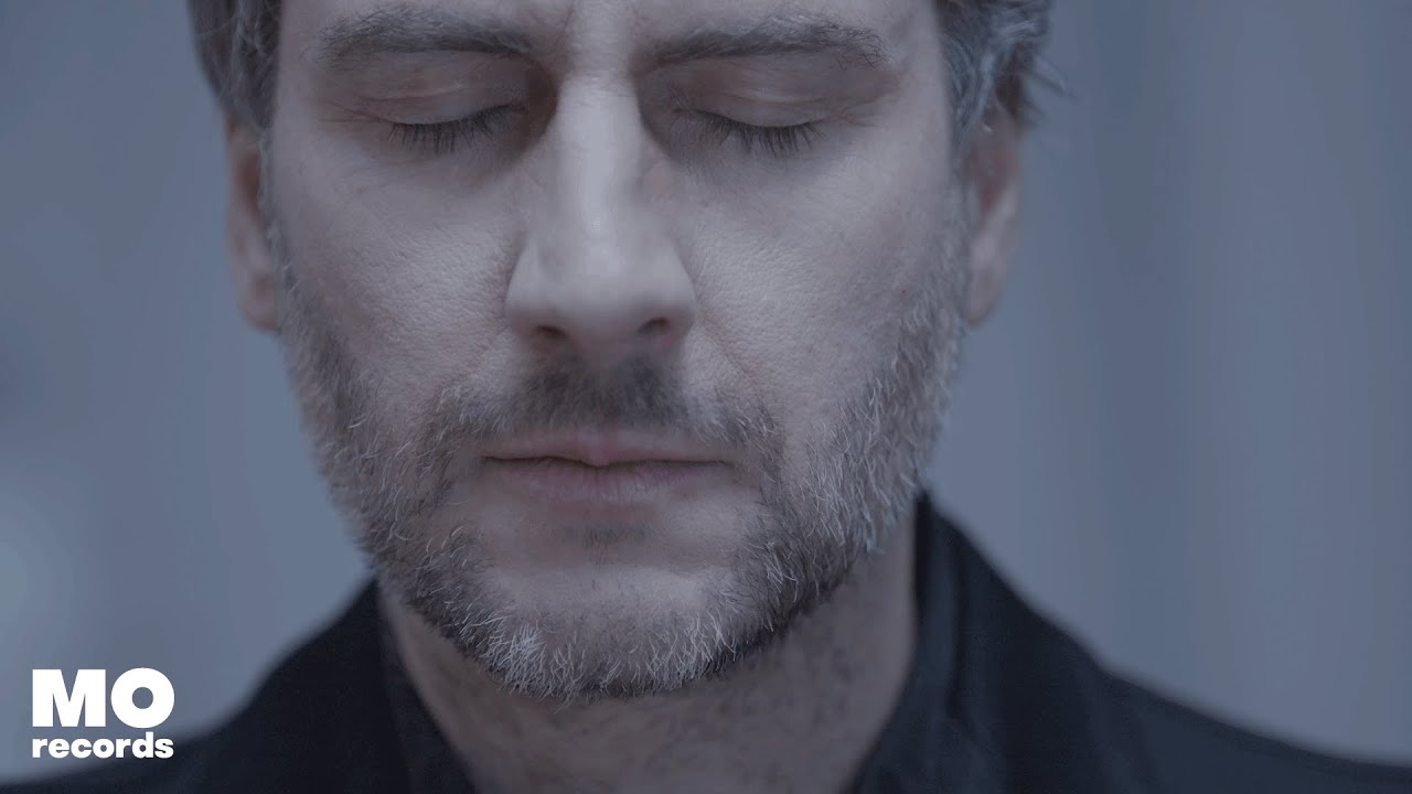 [MV] Maximilian Hecker - Fall in Love, Fall Apart - YouTube