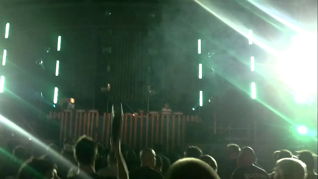 Zahni Live @ Syndicate 2011 _Entering The Stage_ HD - YouTube