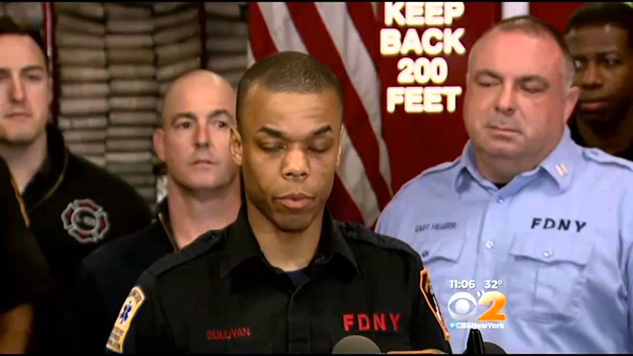 Rookie Firefighter Hailed As Hero Following Brooklyn Blaze - YouTube