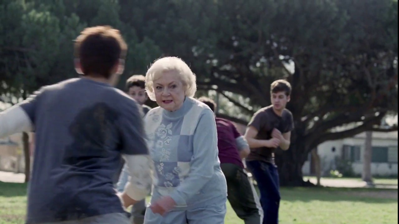 Snickers - Game - YouTube