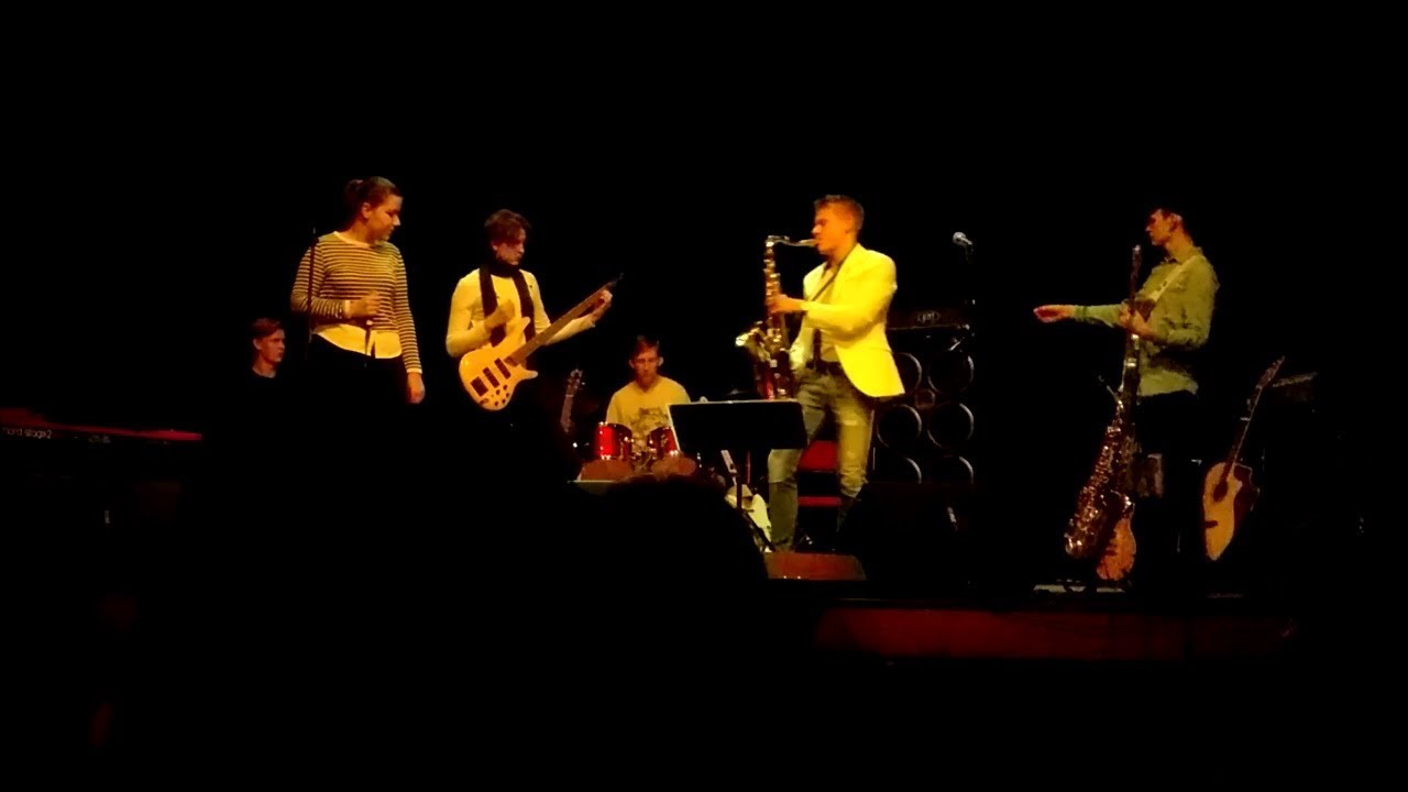 FOLLOW US LIVE 2018 - Concert Video Clip (Still Got The Blues & Purple ...
