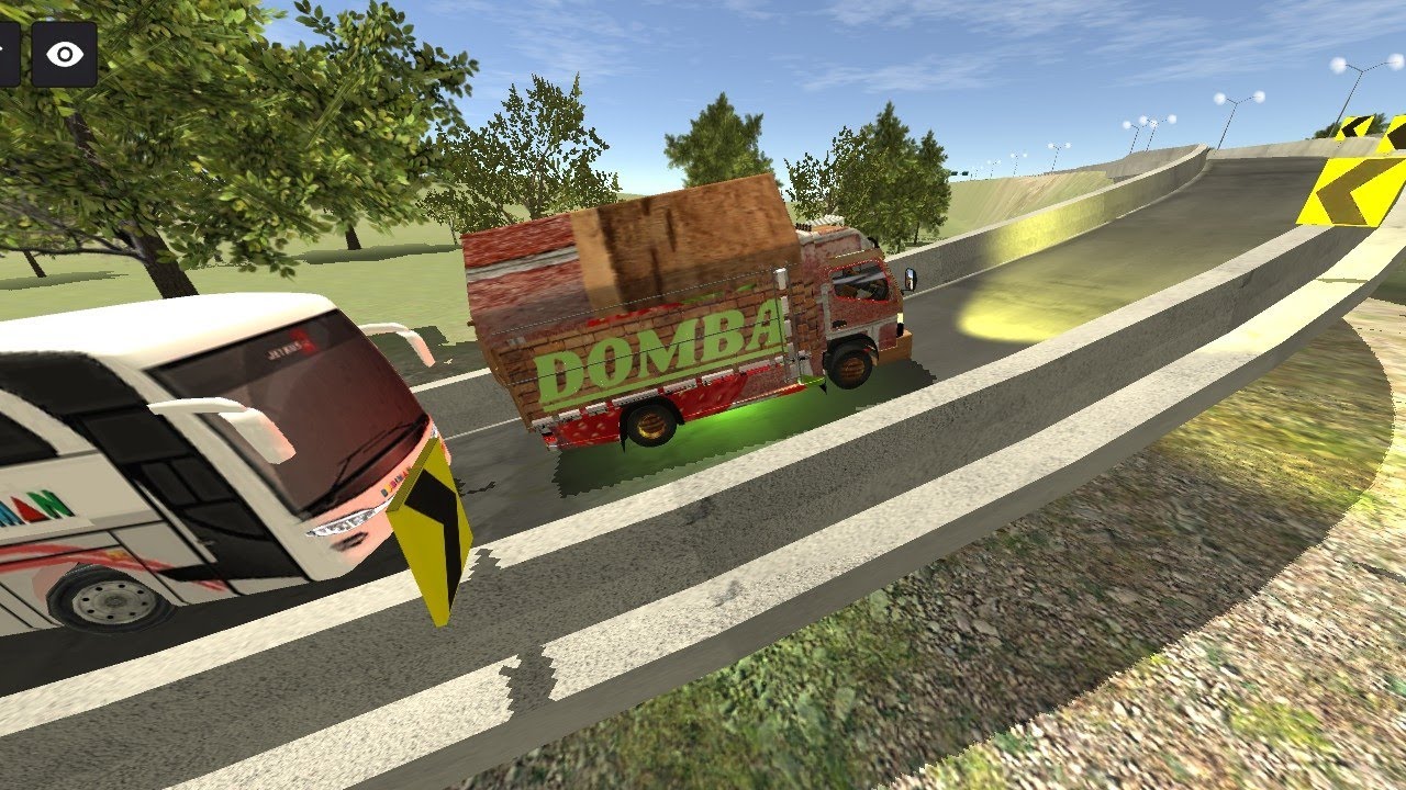 Truk oleng kesrempet bis||Truk oleng indonesia - YouTube