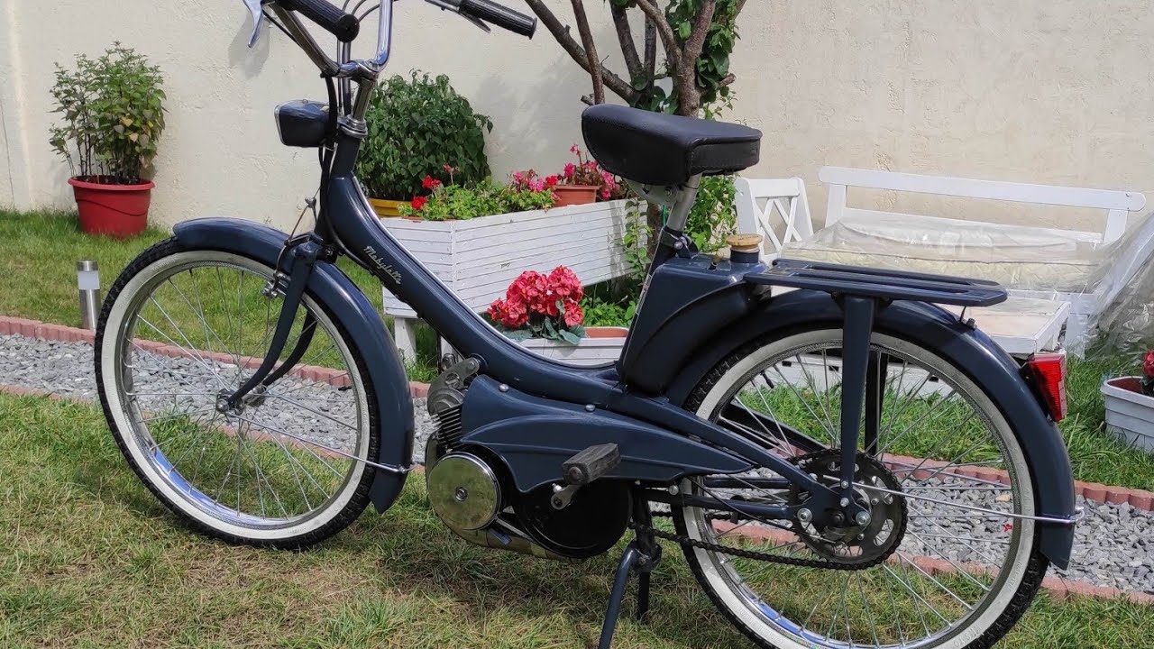 restauration mobylette mbk motobecane AV42S de 1965 - YouTube