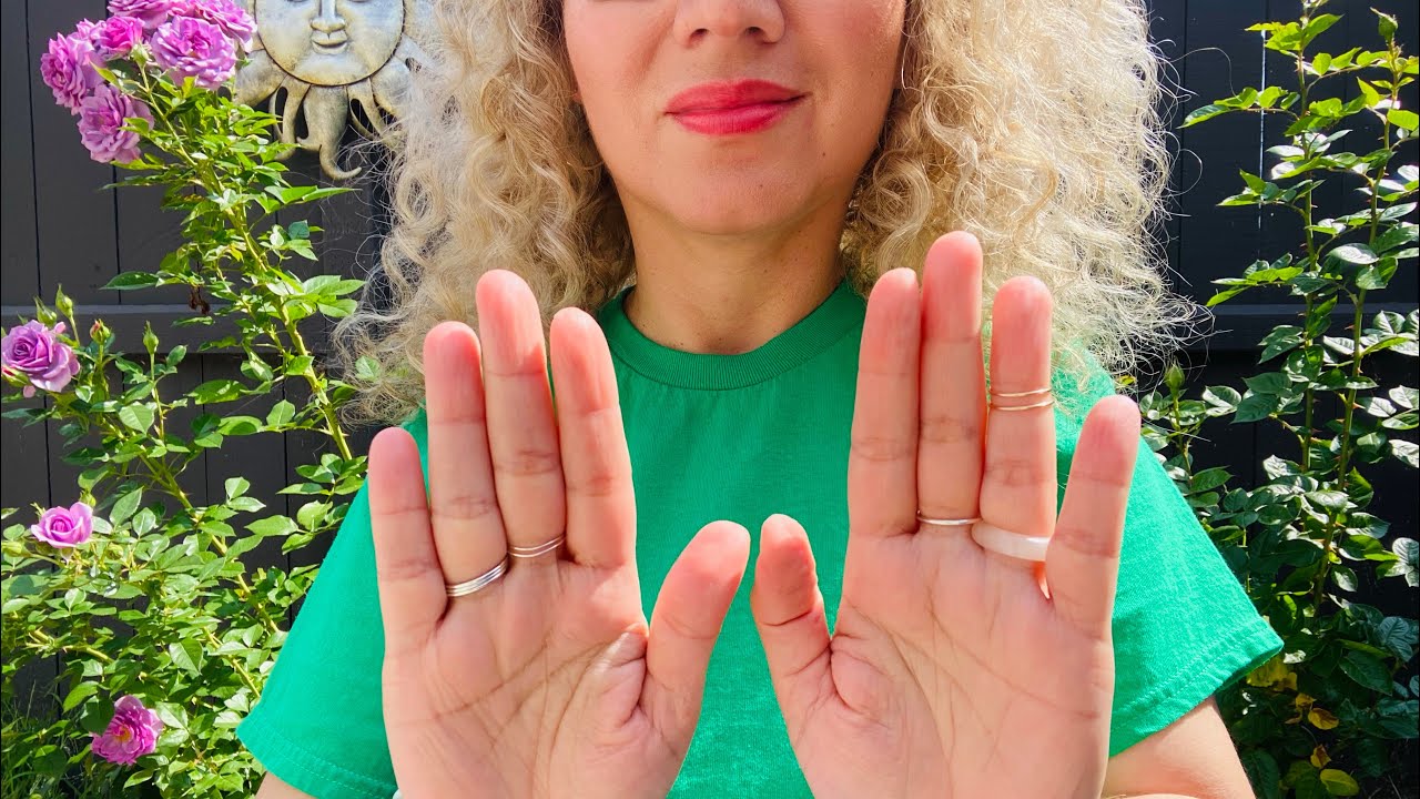 Reiki to Balance The Heart Chakra 💚 Green Ray - YouTube
