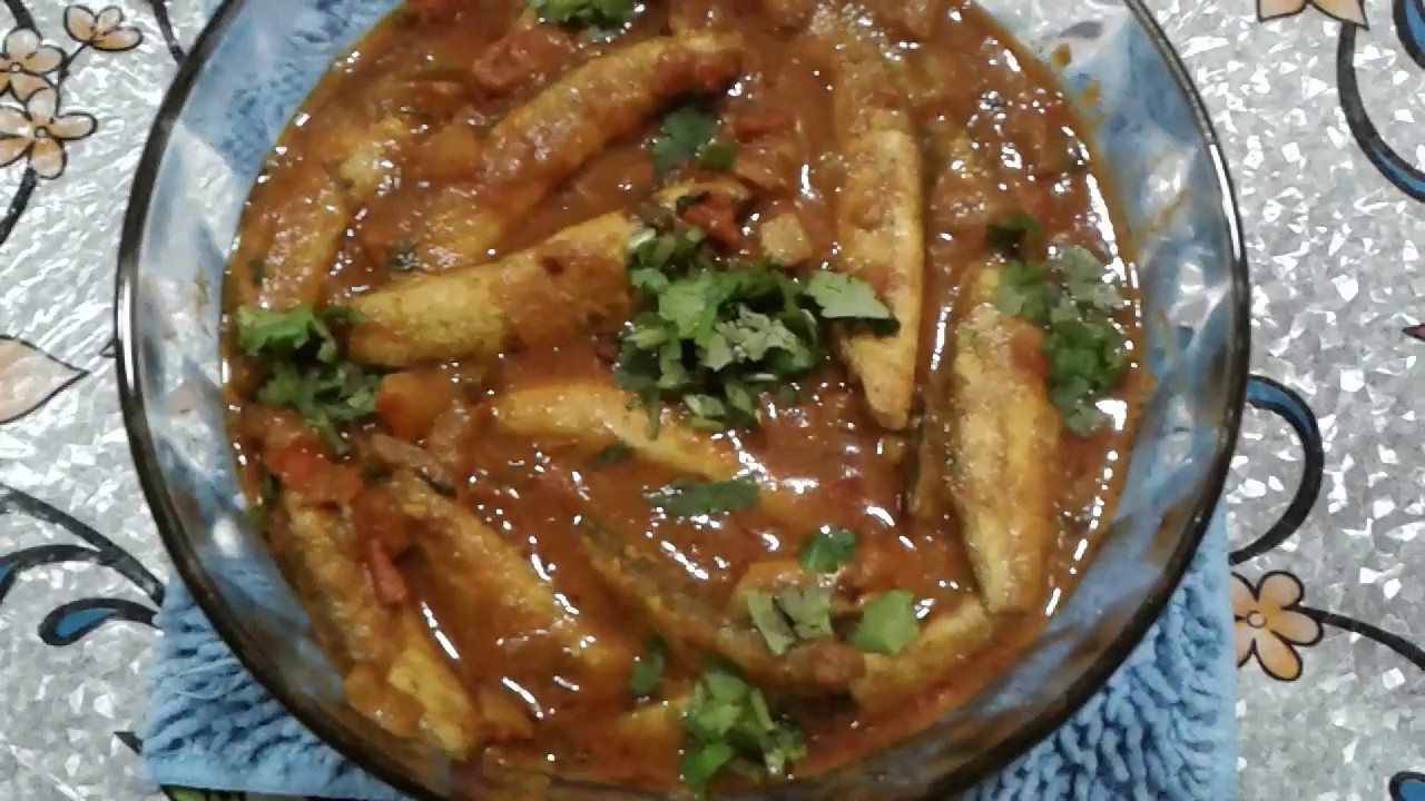 #Andhra special #bommidayalu# chepala pulusu #( Fish Curry ) - YouTube
