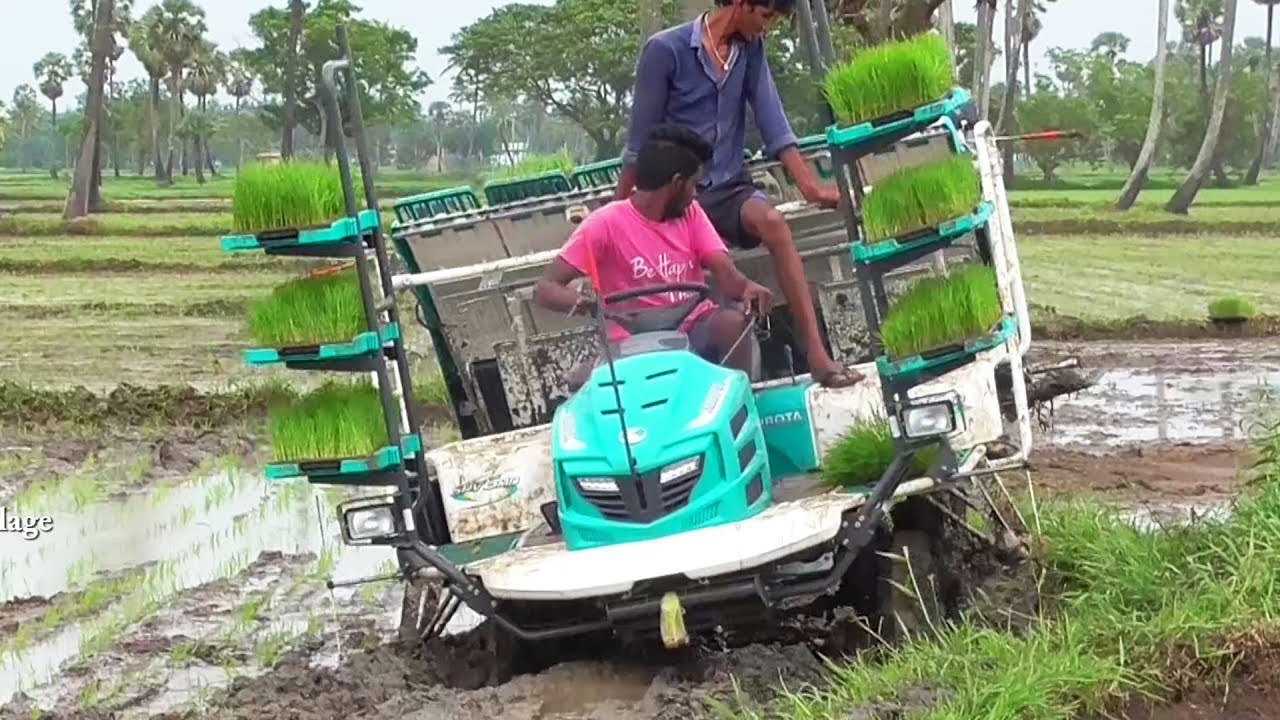 Kubota Rice Transplanter "PADDY" Suddenly Got In To The Mud -Idiot ...