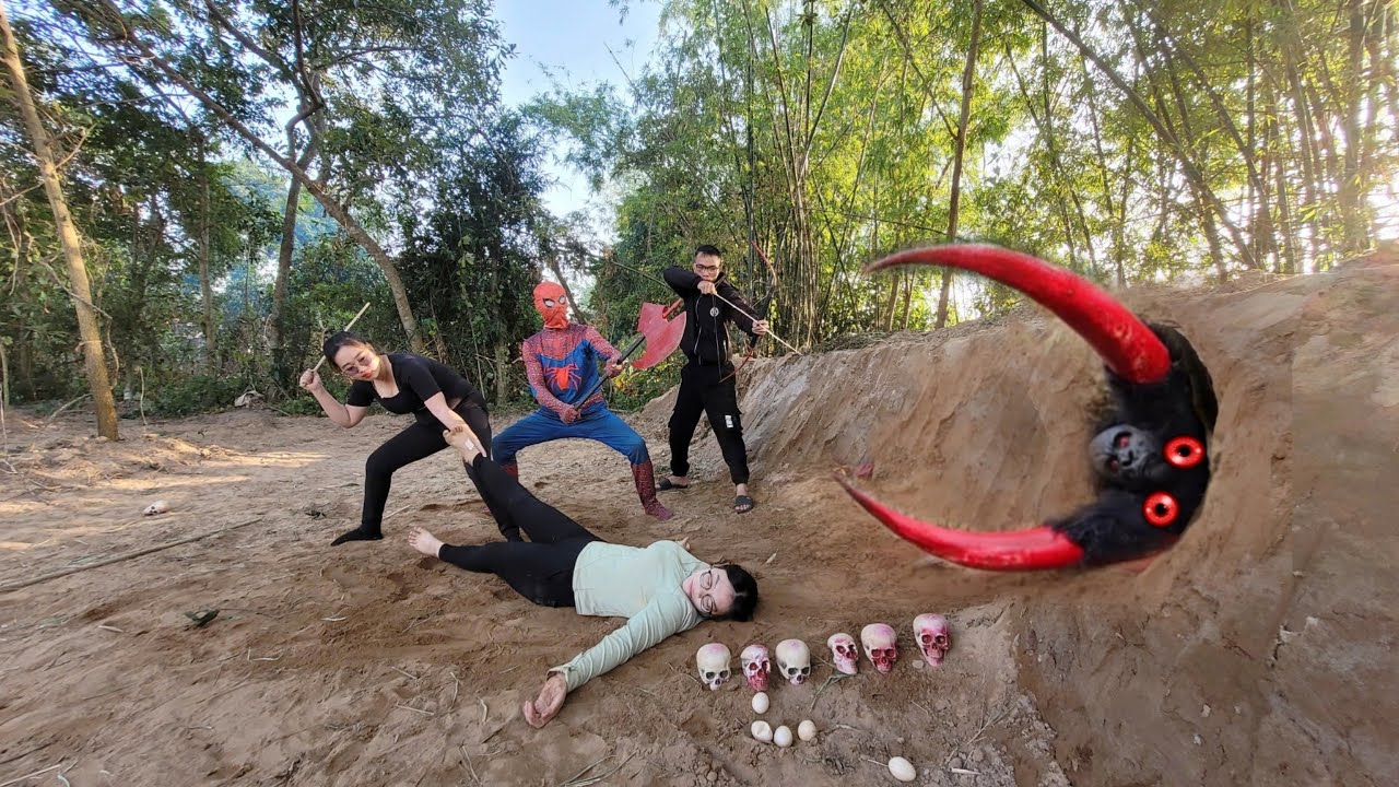 Terrifying Battle Between The Spider-Man Squad And The Two-Horned ...