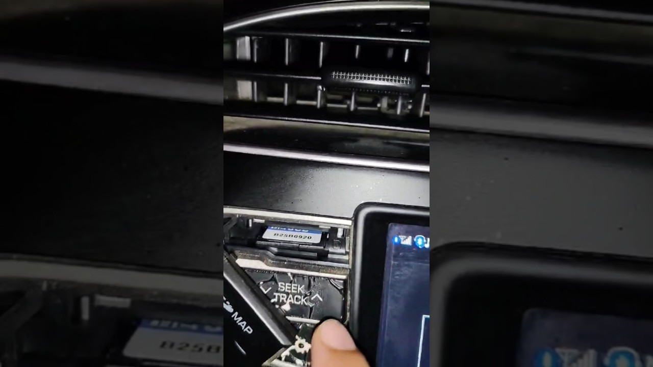 Is Card Se Chalta Hai i20 Ka Navigation System | Chhoti Si Cheez Bade ...