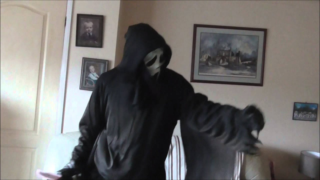 Ghostface dancing to Gangnam Style - YouTube