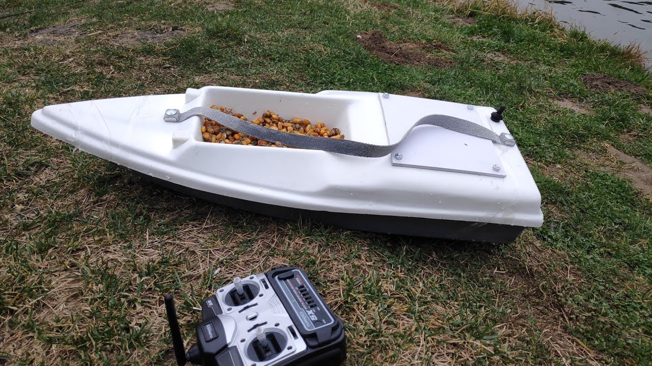 Speed Carp Bait Boat - brod za prihranu i razvlačenje mamaca - YouTube