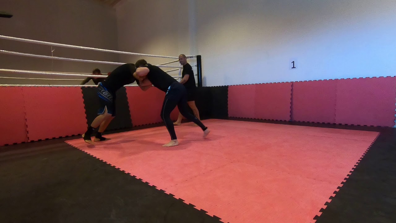 Denis Savage vs Enrique Sanz-Cagigas Jansma - YouTube