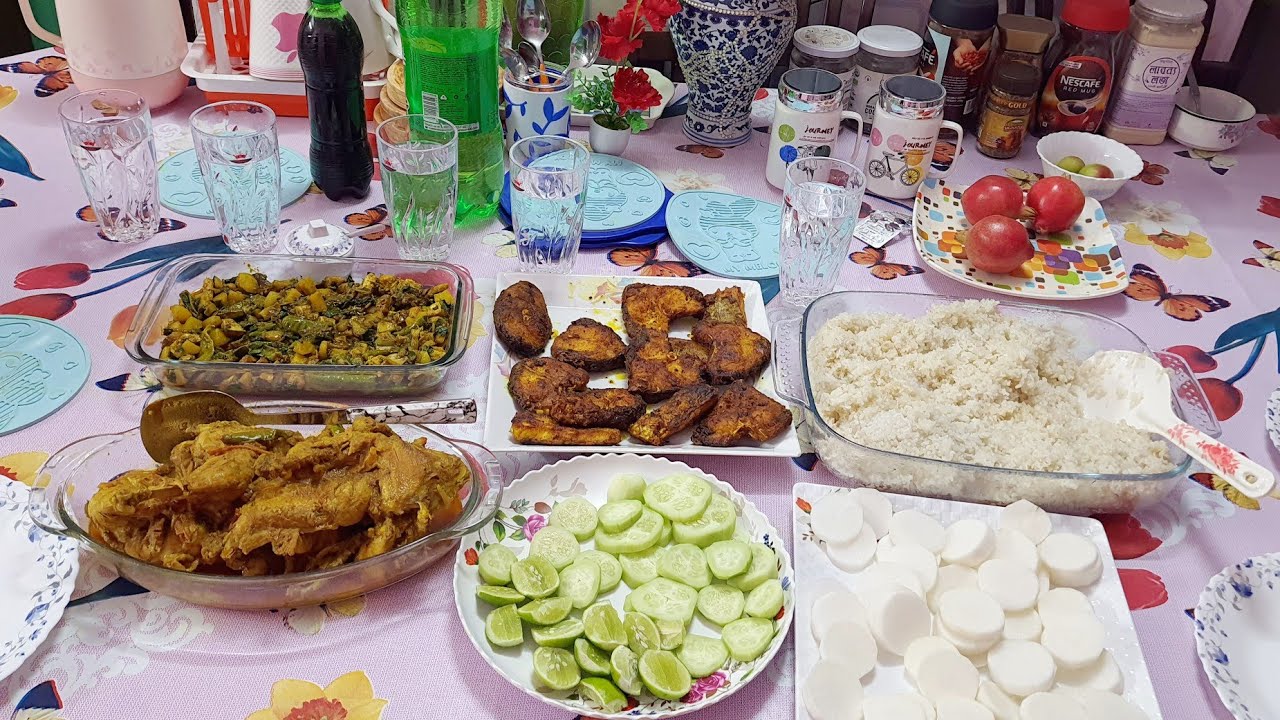 Steamed binni rice with fish, chicken and vaji. ভাপে রান্না করা বিন্নি ...