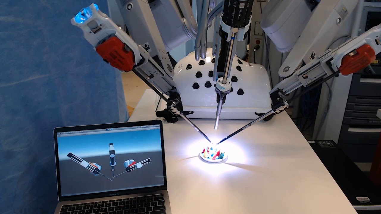 dVRK-XR running on a Unity Editor on Mac connected with da Vinci Si ...