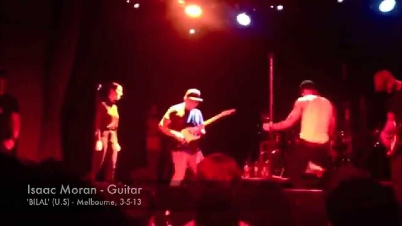 Isaac Moran guitar solo with BILAL - Live Melbourne Show - YouTube