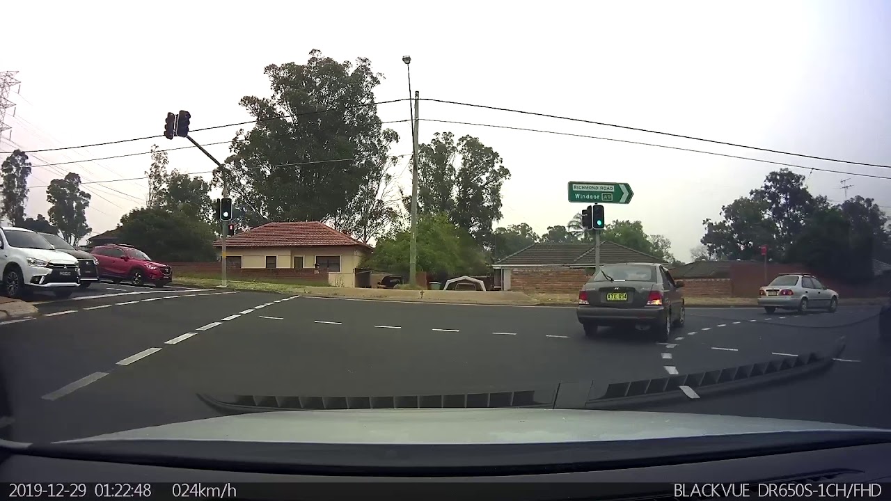 First dash cam incident, finally! - YouTube