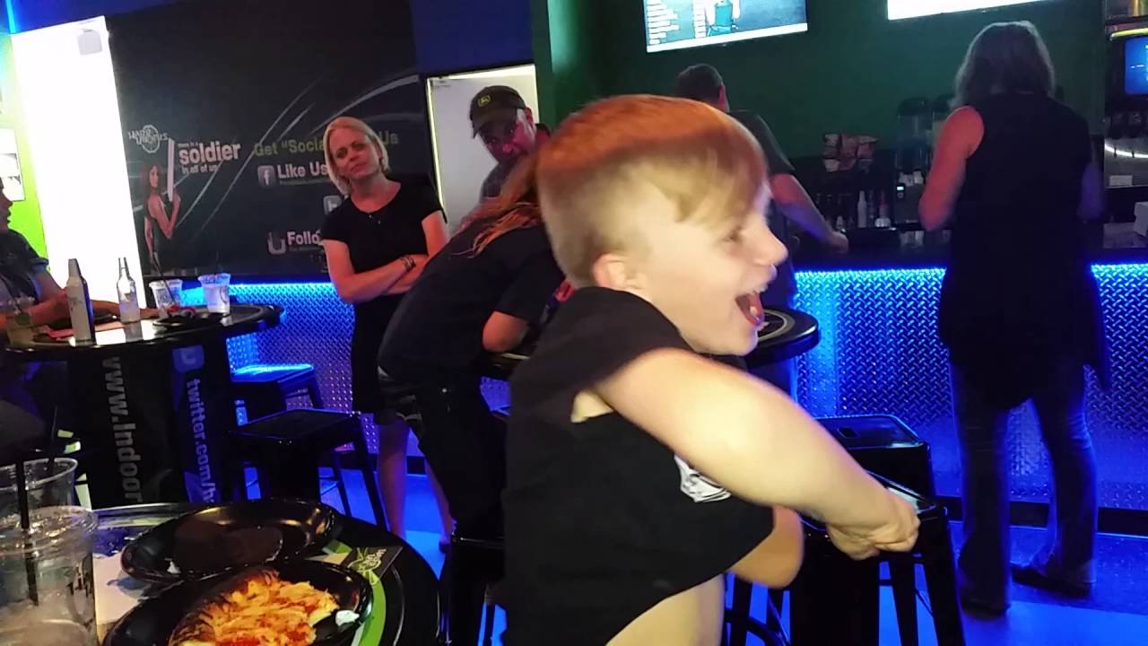 Armpit Farts - YouTube