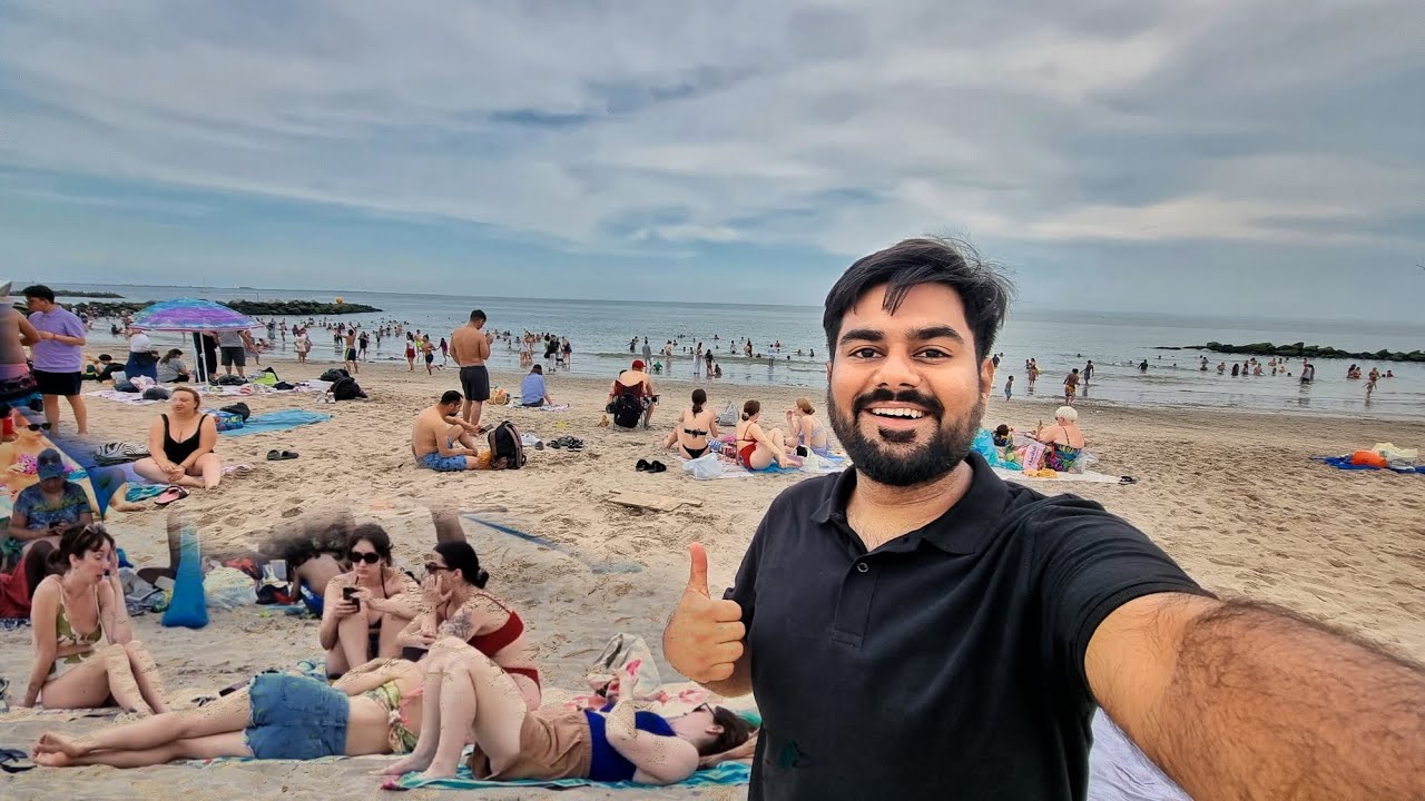 Finally America Ka Beach Dekh Leya - YouTube