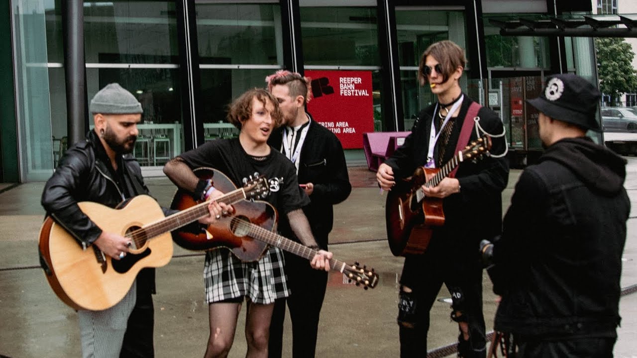 Tribe Friday plays 'for real?' outside random hotel in Germany (Alvarez all-star session ...