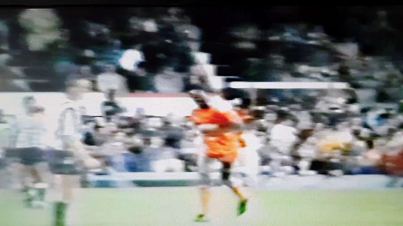 Tony Cunningham Goal Blackpool v Newcastle - YouTube