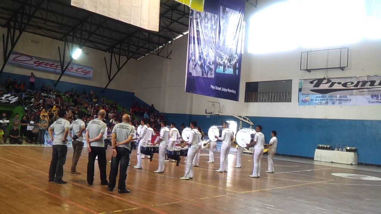 Percussion Line Marching Band Locomotive PT KAI @ BMBC 2012 Perform 1 ...