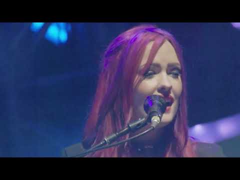 M83 OBLIVION LIVE KAELA SINCLAIR - YouTube