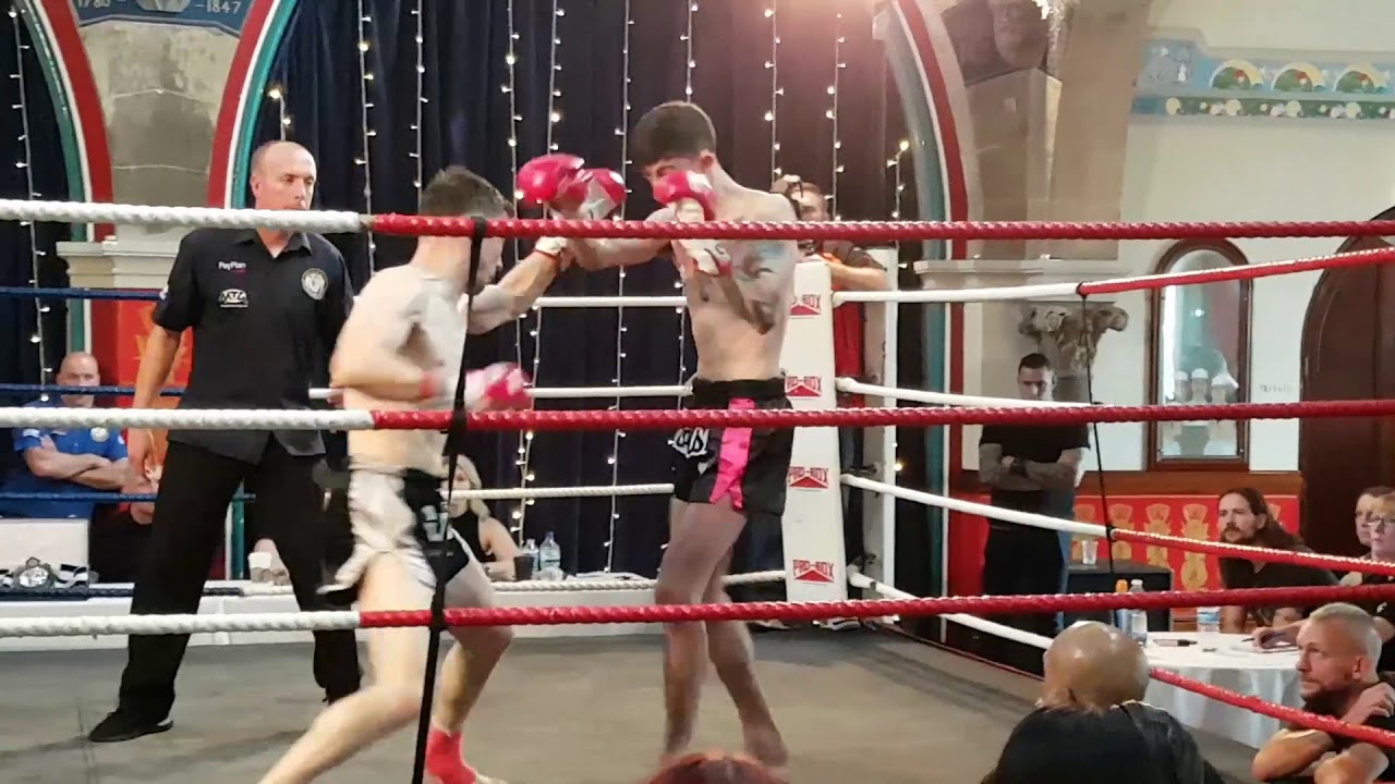 Callum McGowan V Andy Docherty - YouTube
