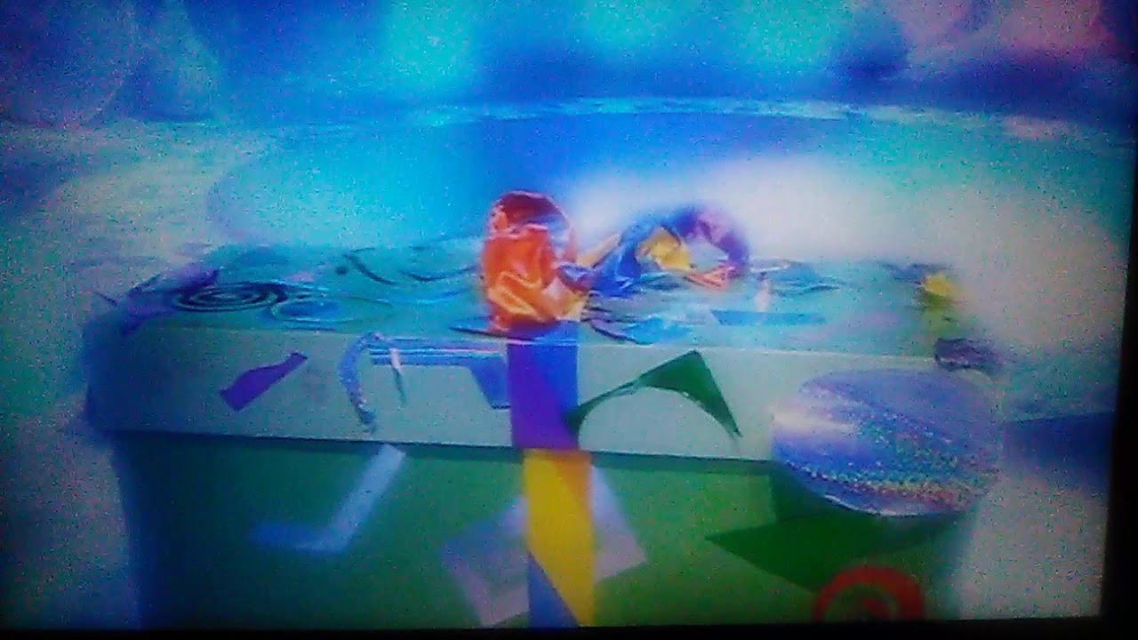 Boohbah: Snowballs Present Giving - YouTube