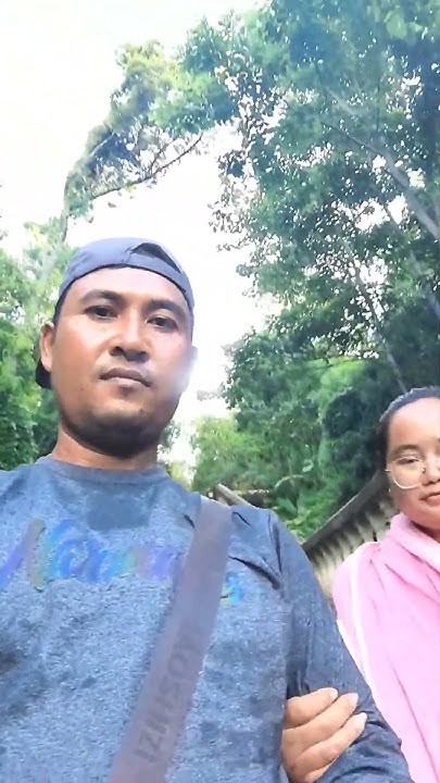 ចុះពីលើភ្នំត្បែង - YouTube