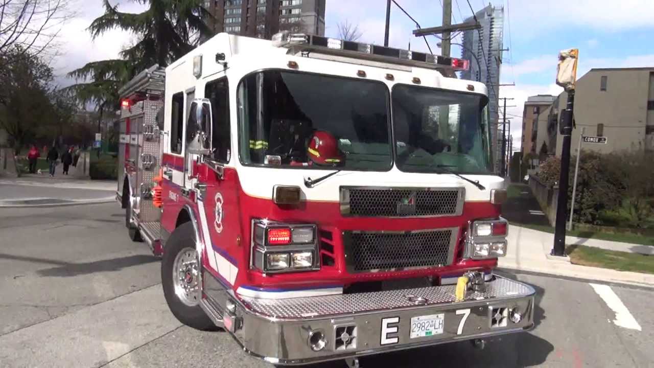 Vancouver Fire Engine 7 & Ladder 7 Responding - YouTube