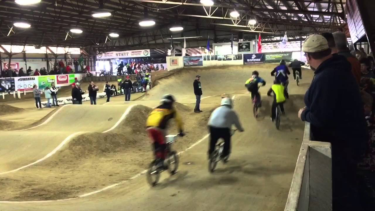 Square Racing - YouTube