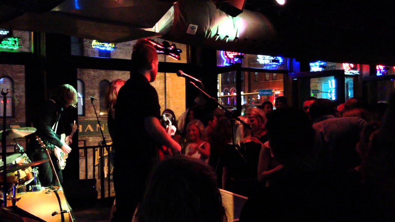 Shannon Weeks Live - YouTube