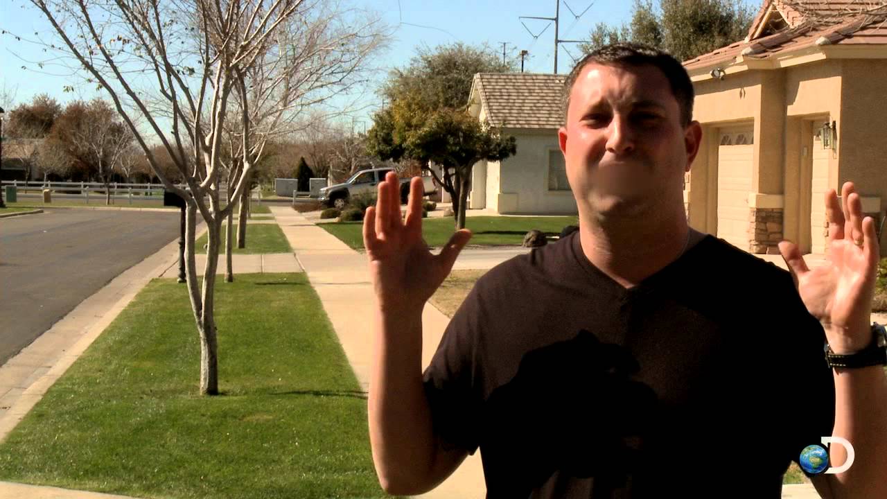Scott's Little Helper | Property Wars - YouTube