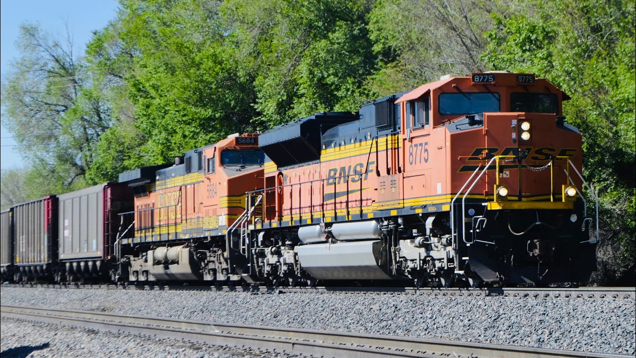 5/19/24 BNSF SD70ACE 8775 & BNSF H2 AC4400CW NB bay coal with DPu BNSF ES44AC & BNSF H2 AC4400CW ...