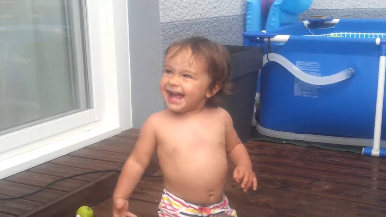 Baby girl 15 month old dance HAKA All Blacks ! - YouTube