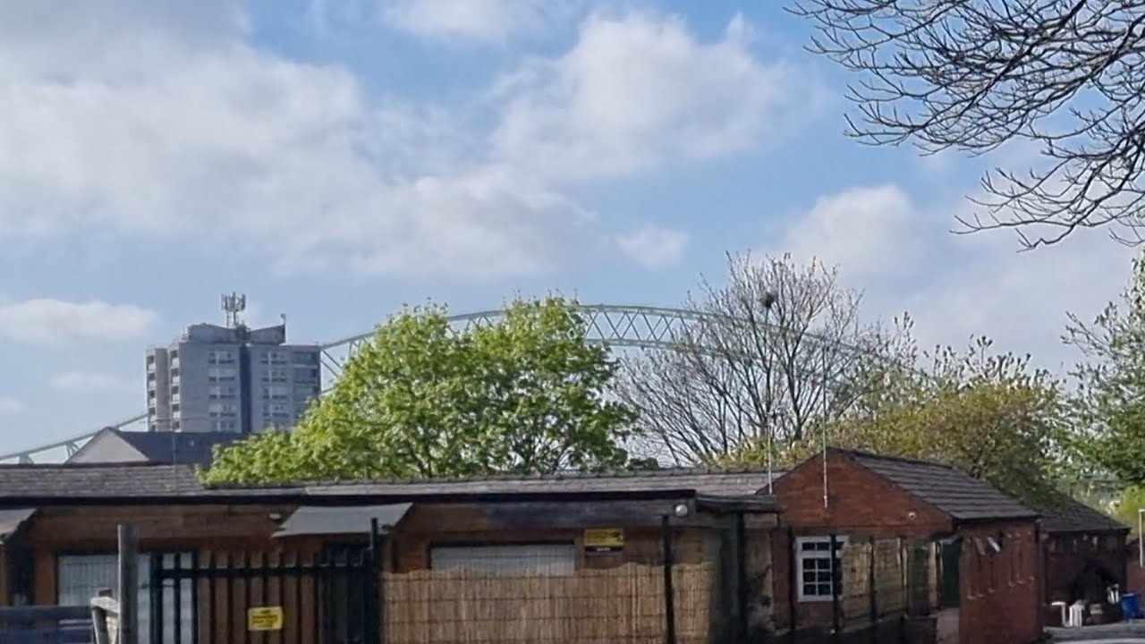 New build house 🏠 burnt-out Runcorn Cheshire - YouTube