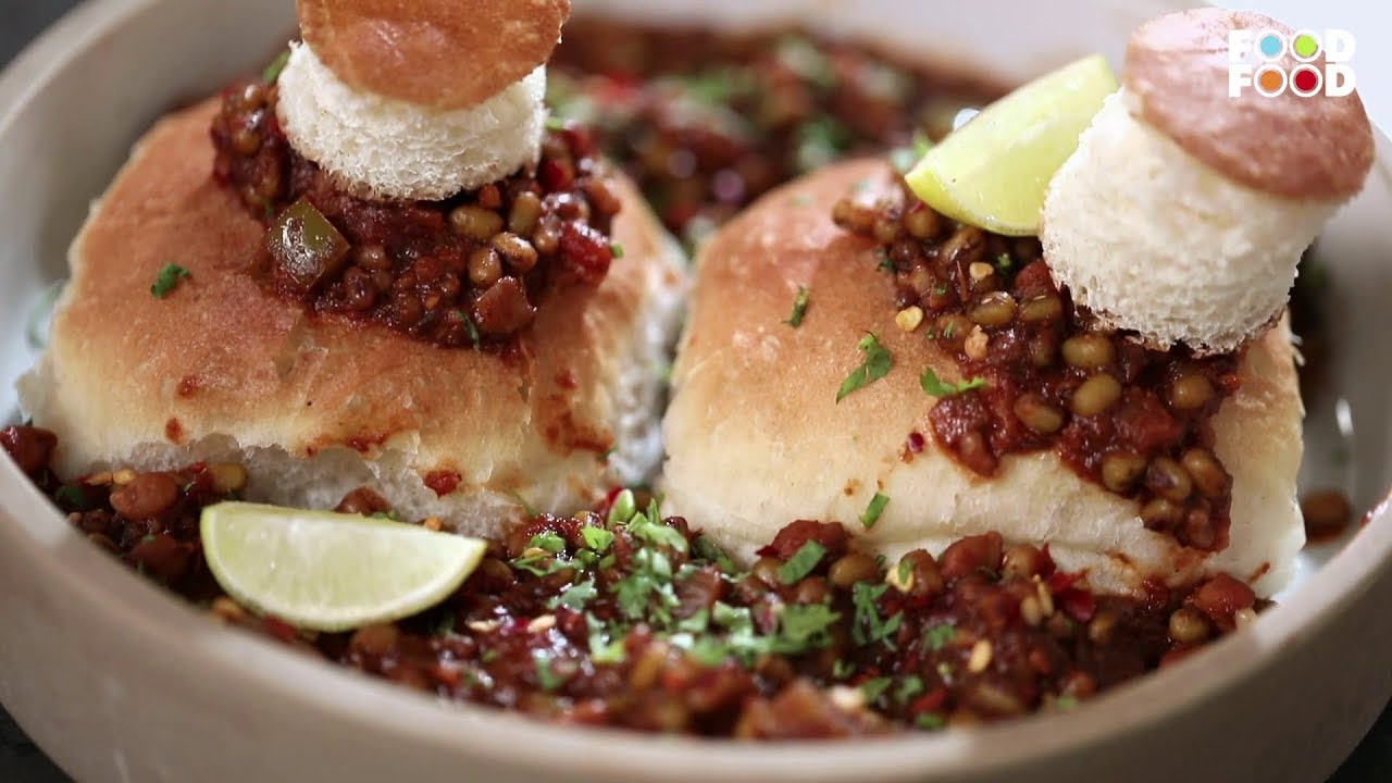 Bunny Chow Recipe | बन्नी चाउ | Delicious and Vegetarian Bunny Chow On ...