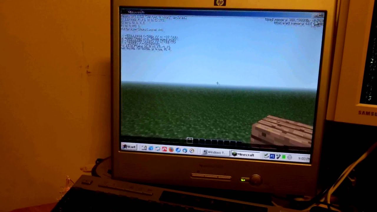 Minecraft 1.5.2 on Windows 2000 SP4 - YouTube
