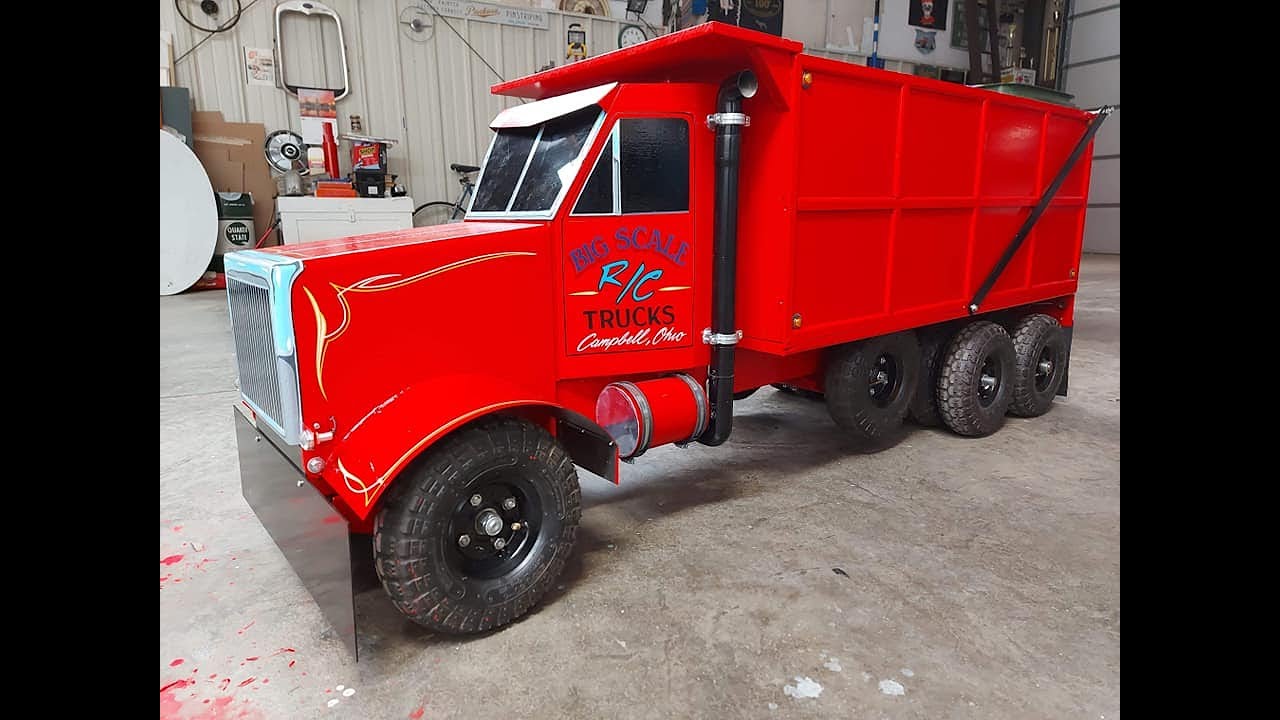 BIG SCALE RC DUMP TRUCK - YouTube