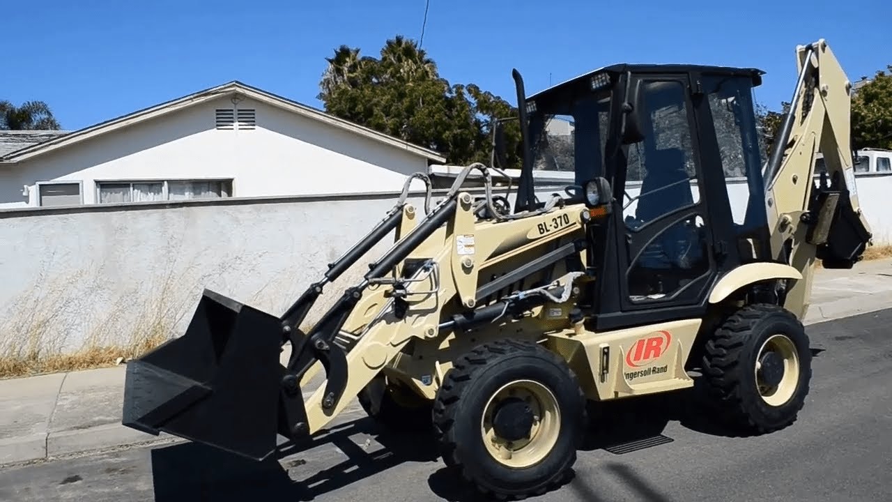 BL370 Backhoe Loader Demonstration - YouTube